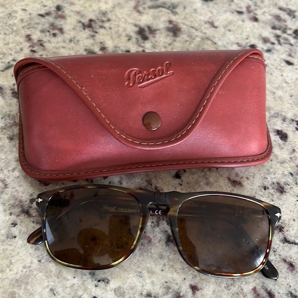 Persol | Accessories | Persol Leopard Sunglasses With Case | Poshmark